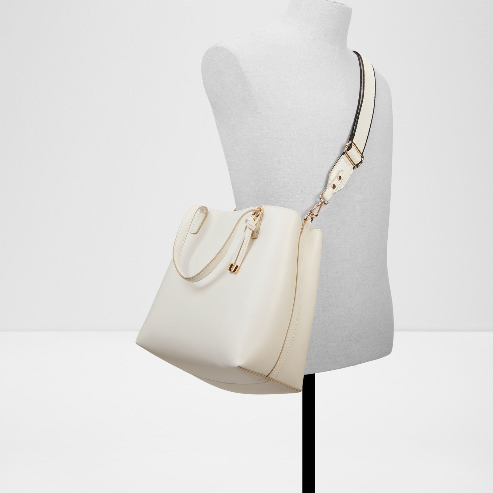 Carafe - Women's White Satchel Bag – ALDO Shoes UK