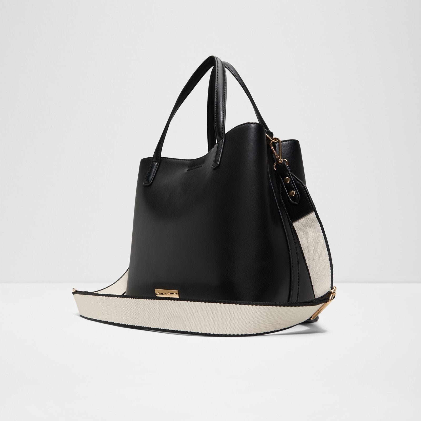 Carafe - Women's Black Satchel Bag – ALDO Shoes UK