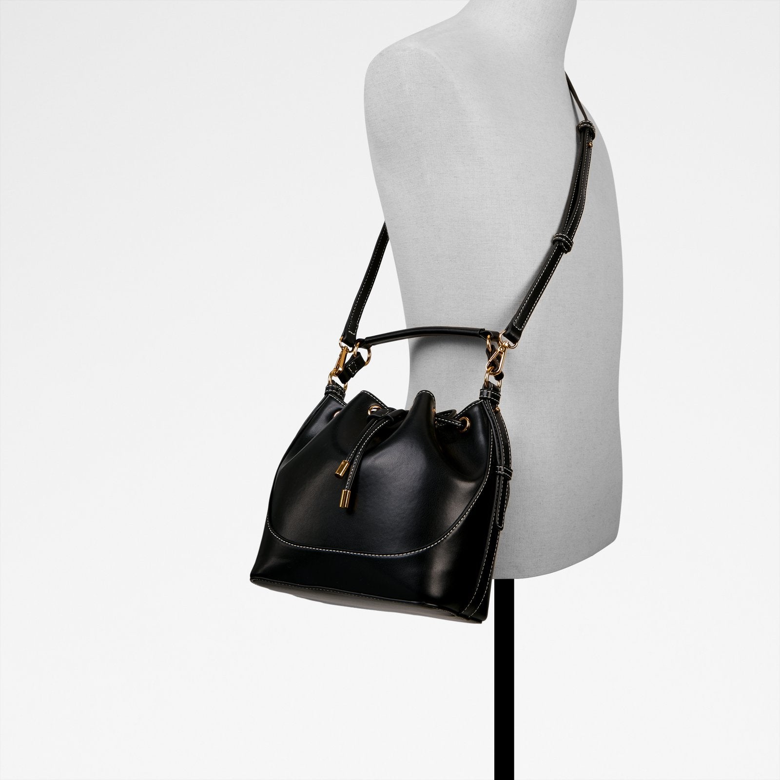 Zelly - Women's Black Bucket Bag – ALDO Shoes UK